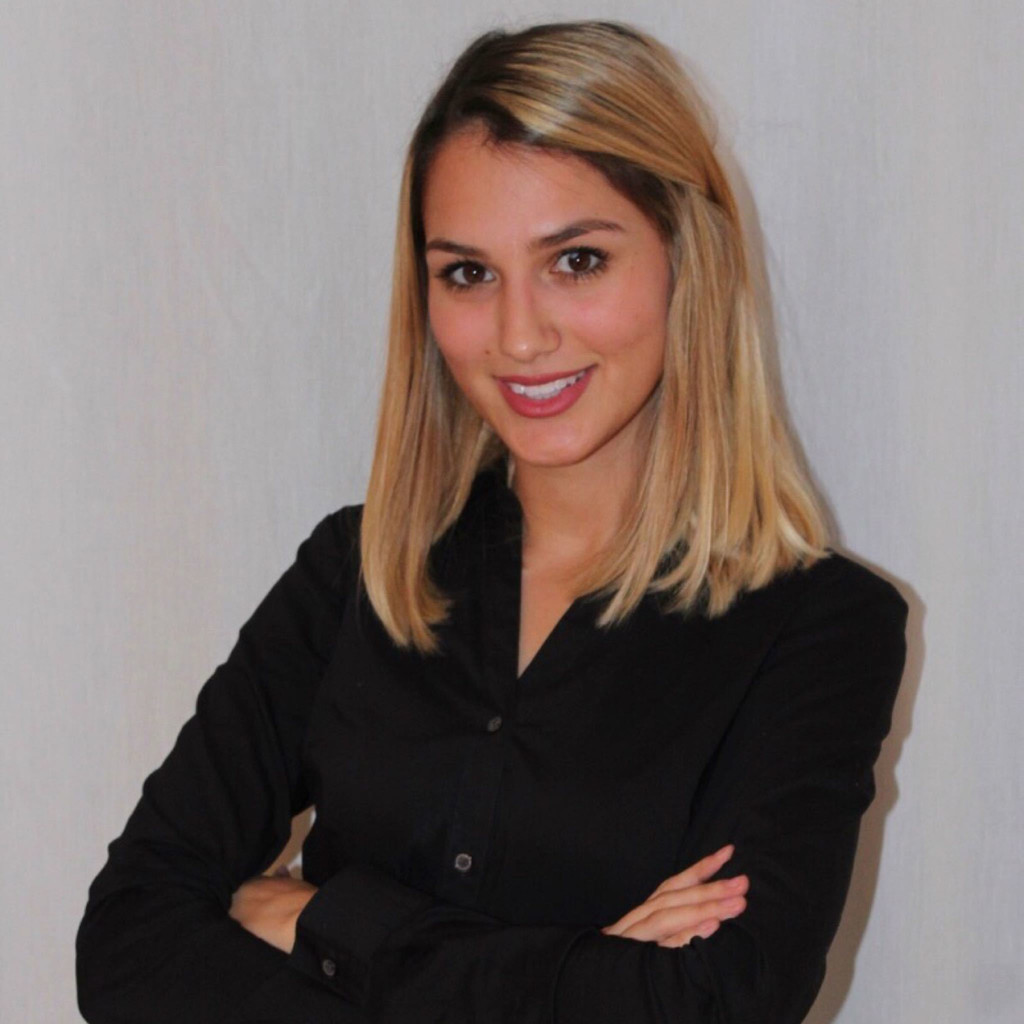 Roxanne Paulsen - Versicherungswirtschaft - DVA Deutsche Versicherungsakademie | XING