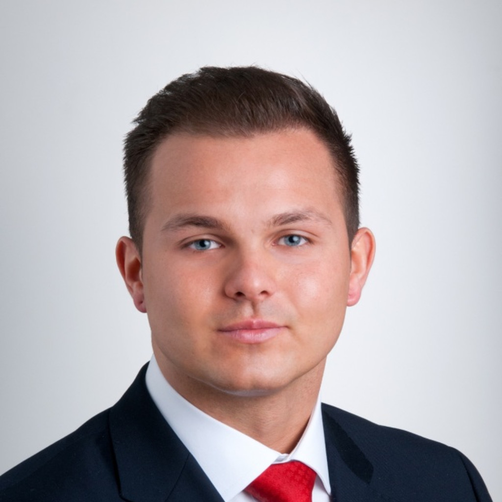 Milos Jovanovic - Audit Assistant - PwC - PricewaterhouseCoopers AG | XING