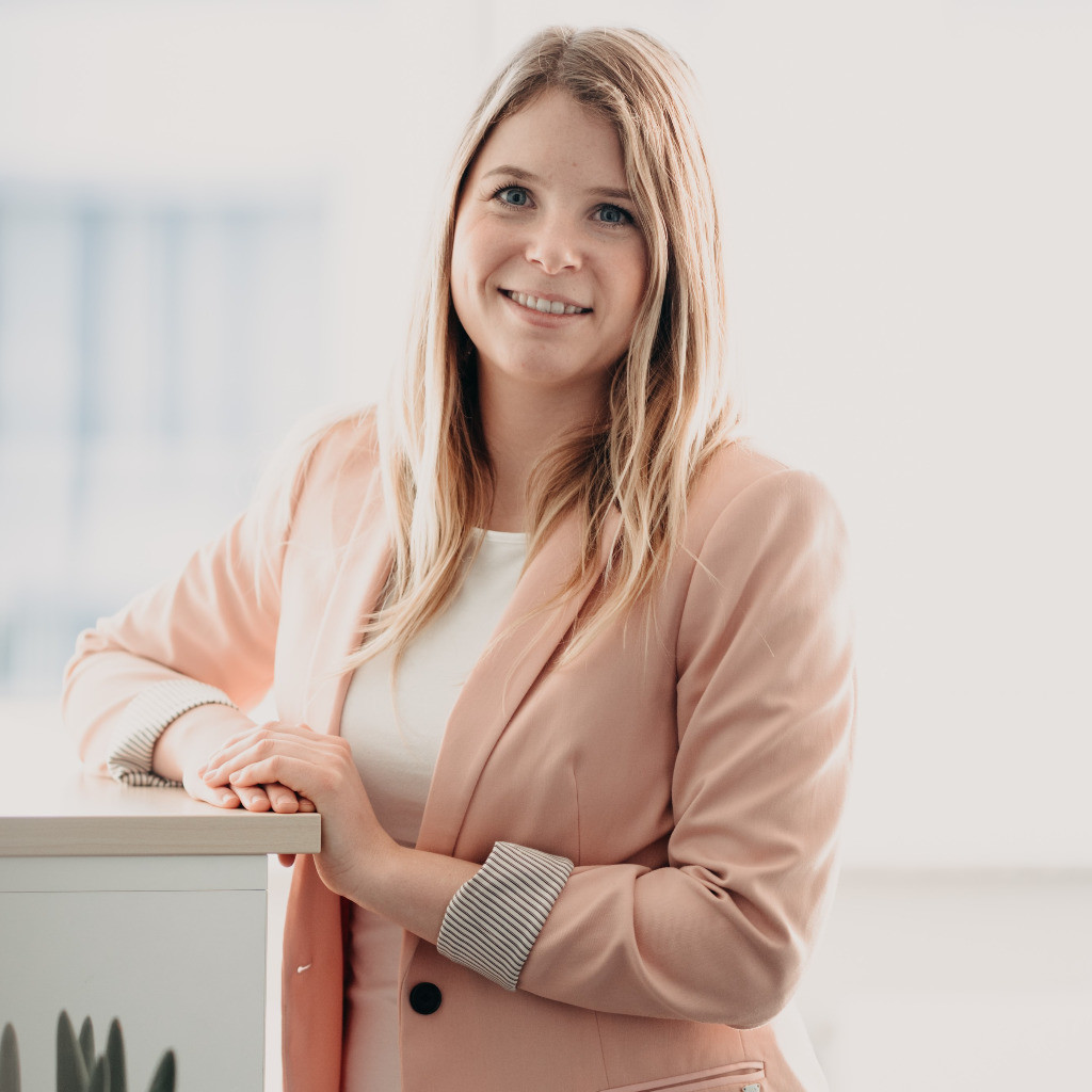 Stephanie Orth - PMO Digital Projects - TAKKT AG | XING