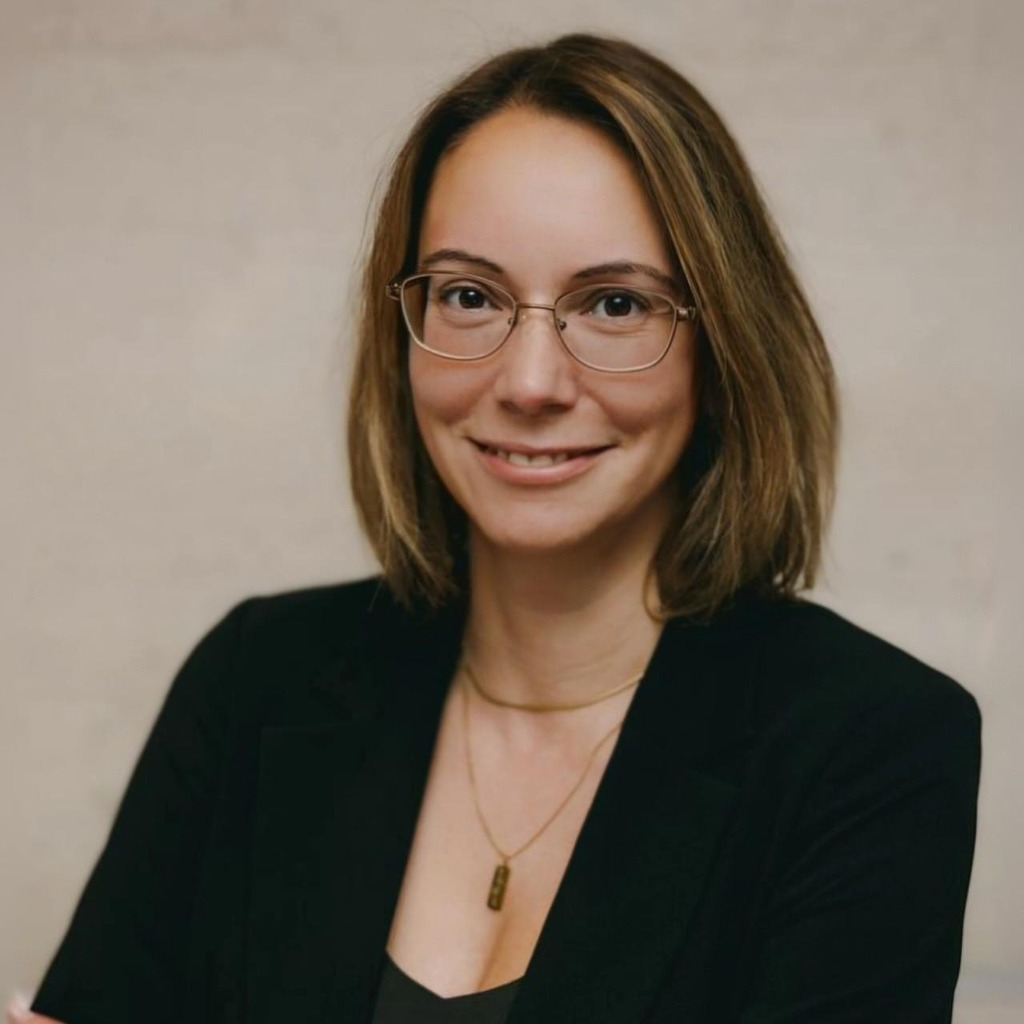 Sandra Sevenich - Assistentin der Geschäftsführung - hagebau ...