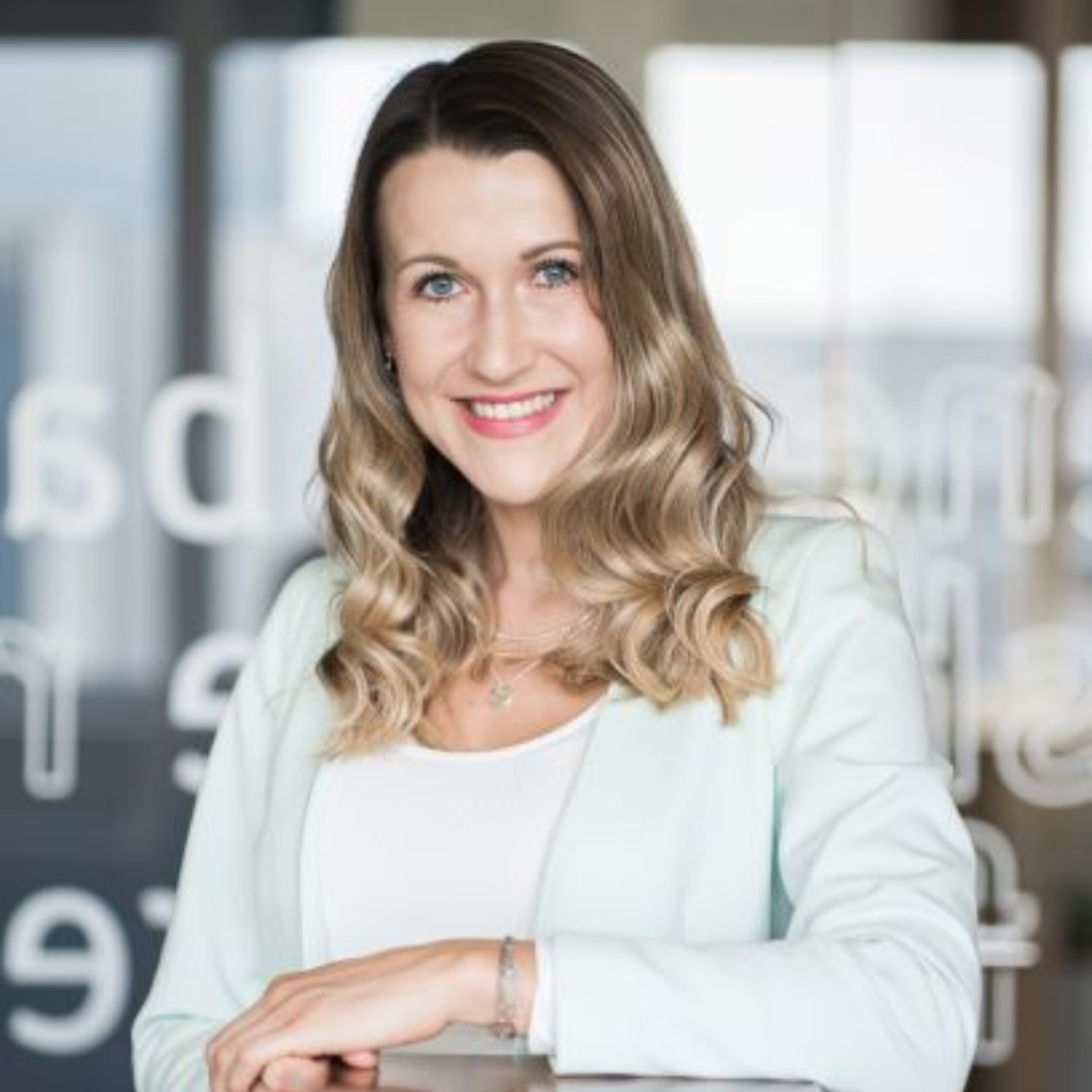 Stefanie Ecker - International Business - FH Kufstein Tirol | XING