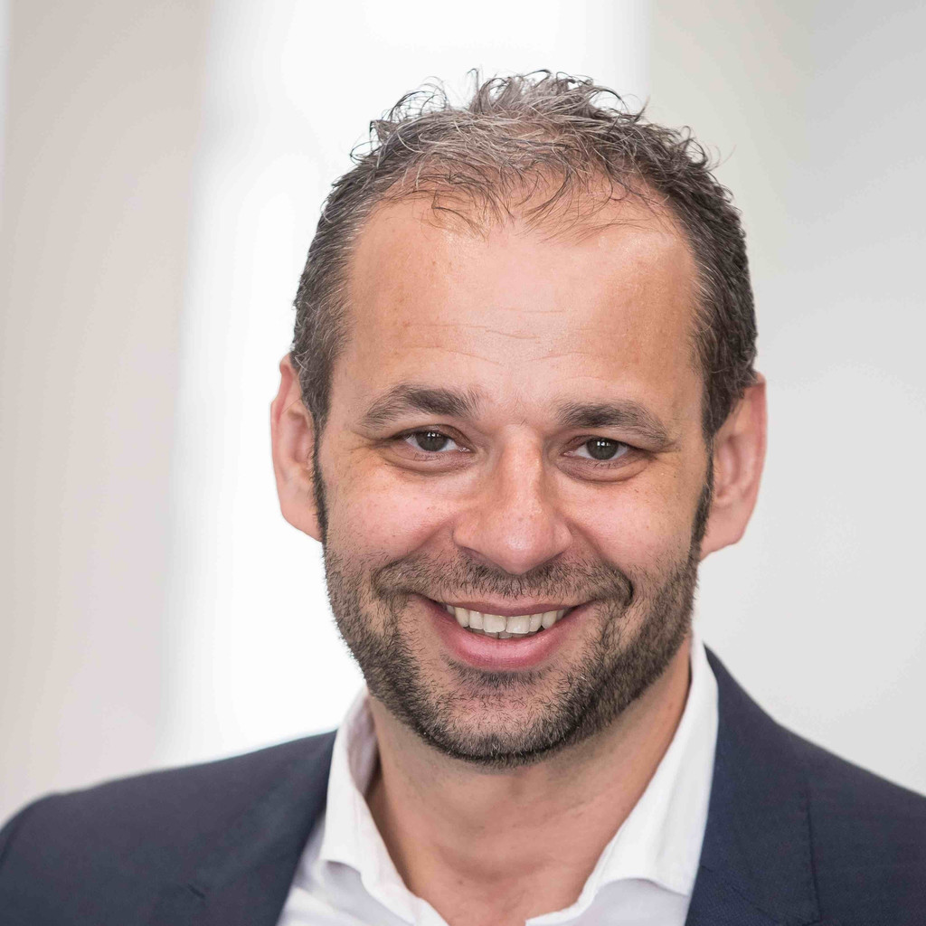 Oliver Bergauer - Gesamtleitung Werbemarkt - Anzeigen und Marketing ...
