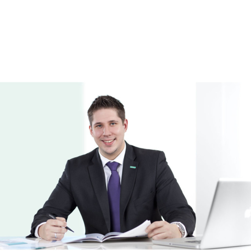Dominik Huber - Marketing Manager Dienstleistungen und Instrumente ...