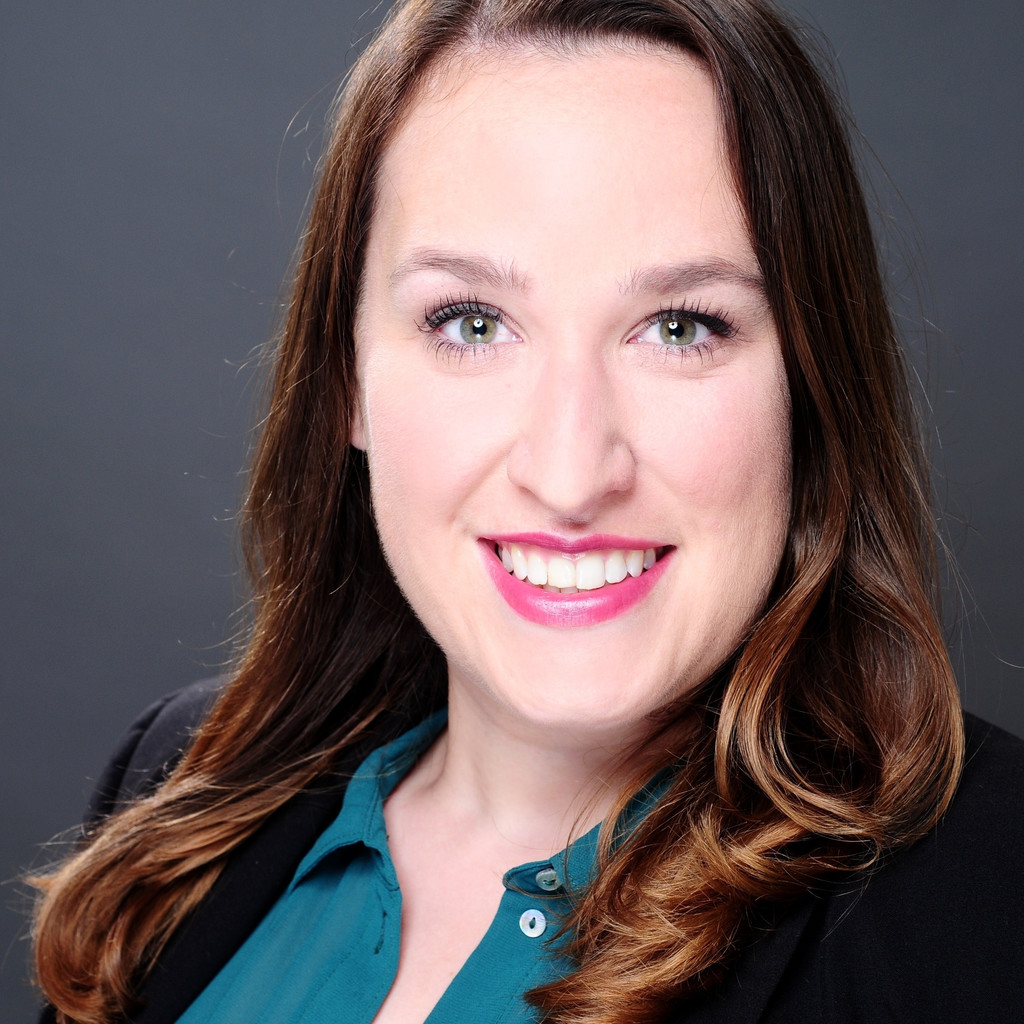 Angela Müller-Schönberg - Marketing Manager B2B - Helpling GmbH | XING