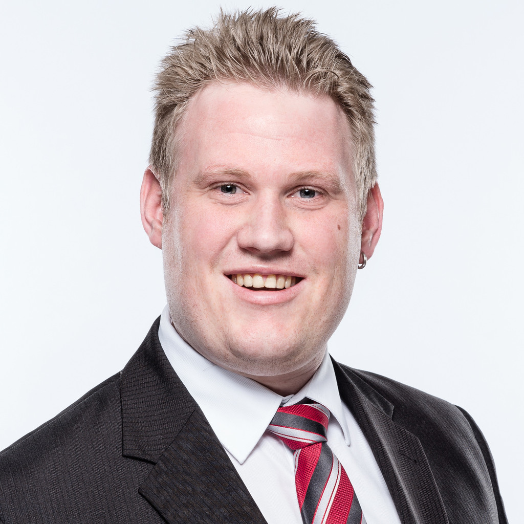 Roger Engeli - Assistent Wirtschaftsprüfung - EY (Ernst & Young) | XING