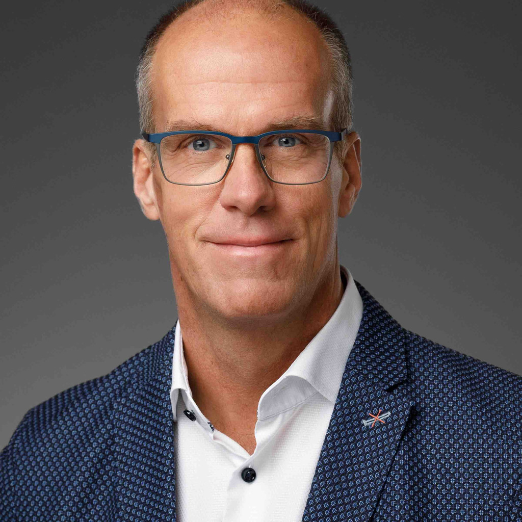 Frank Weber - Center-Leiter - Mercedes-Benz Kestenholz GmbH | XING