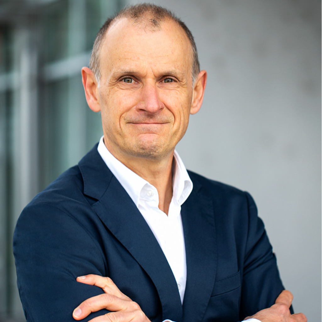 Mag. Peter Lindner - Senior Sourcing Specialist - TomTom | XING