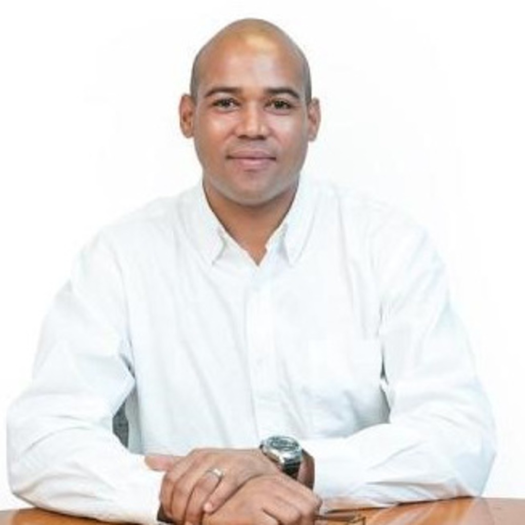 Dale van der berg - Customer Success Manager ( Cyber security, Data ...