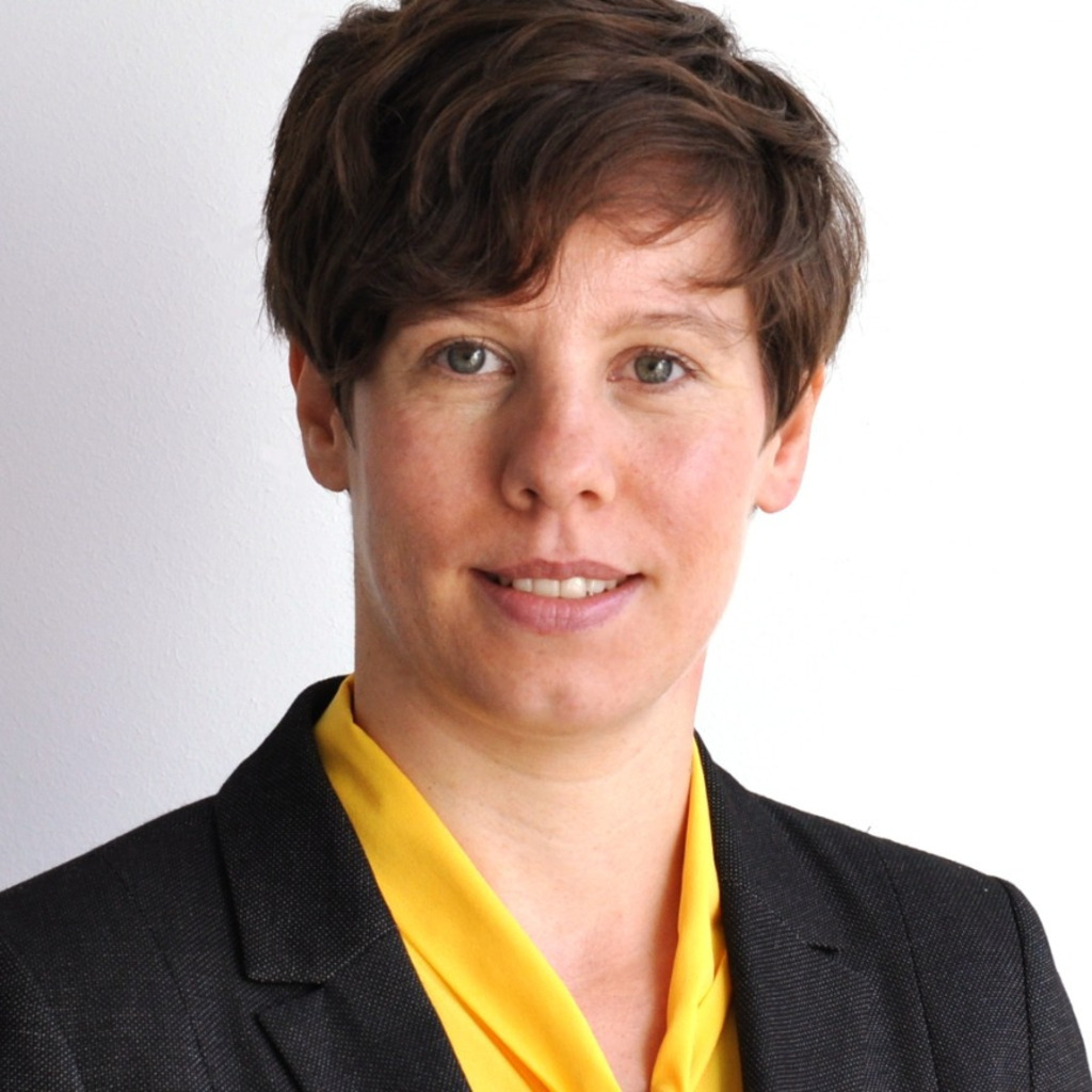 Barbara Schumacher - BI Consultant - INIT Individuelle ...