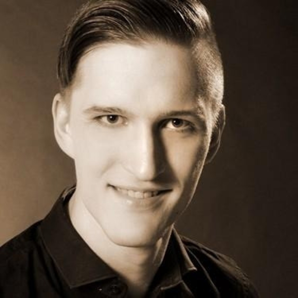 Robin Beckmann - Produktmanager Baugeräte - NORDWEST Handel AG | XING