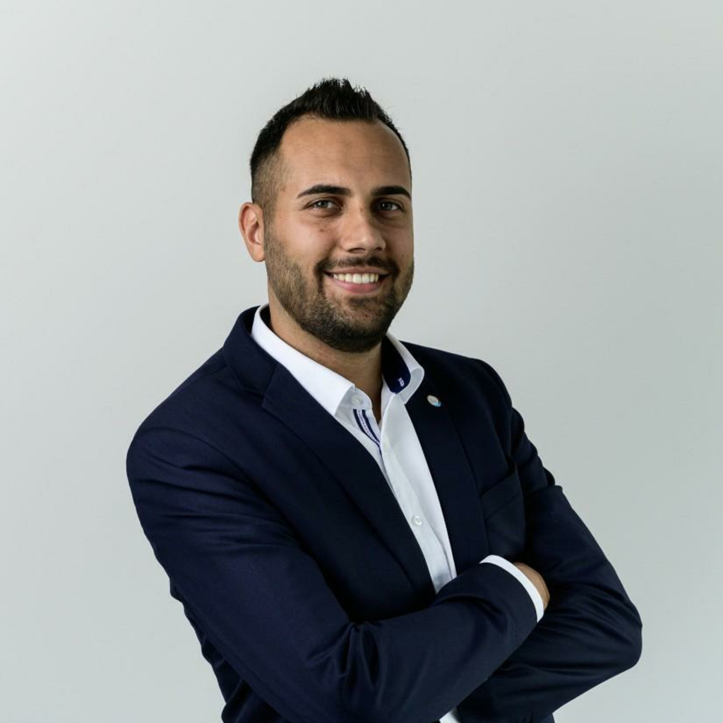 Alexander Auer - Steuerberater/Partner - BSR Steuerberater | XING