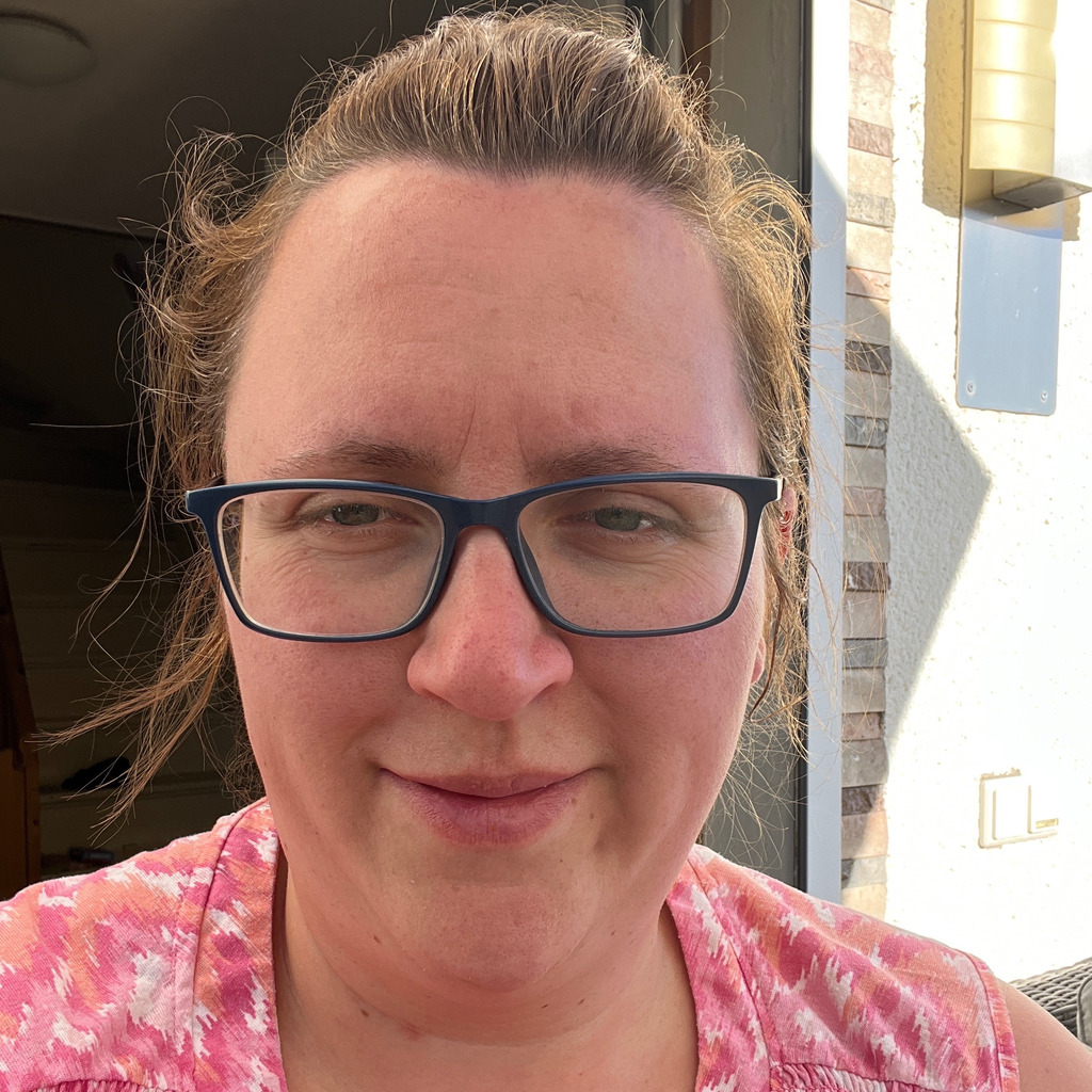 Julia Weber - Pflegeassistentin - ASB Zwickau | XING