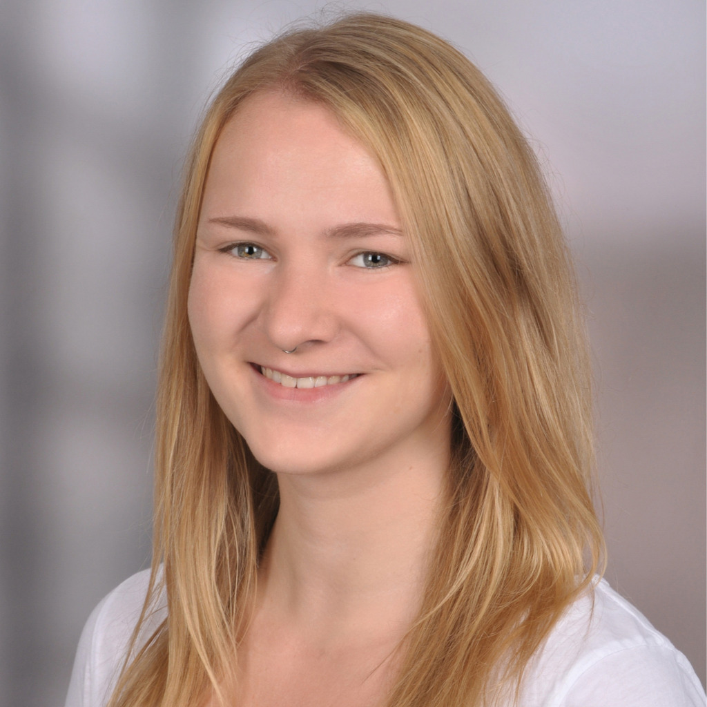 Lara Hentschel - Stellvertretende Leiterin - Corpo-Fitness GmbH & Co ...