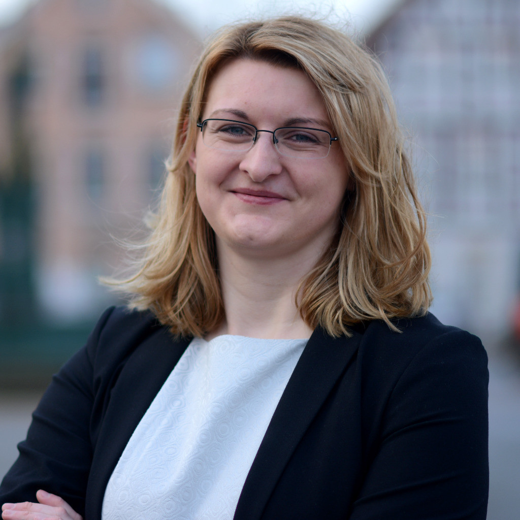 Julia Hoffmann - Geschäftsführerin - Tagbegleiter | XING
