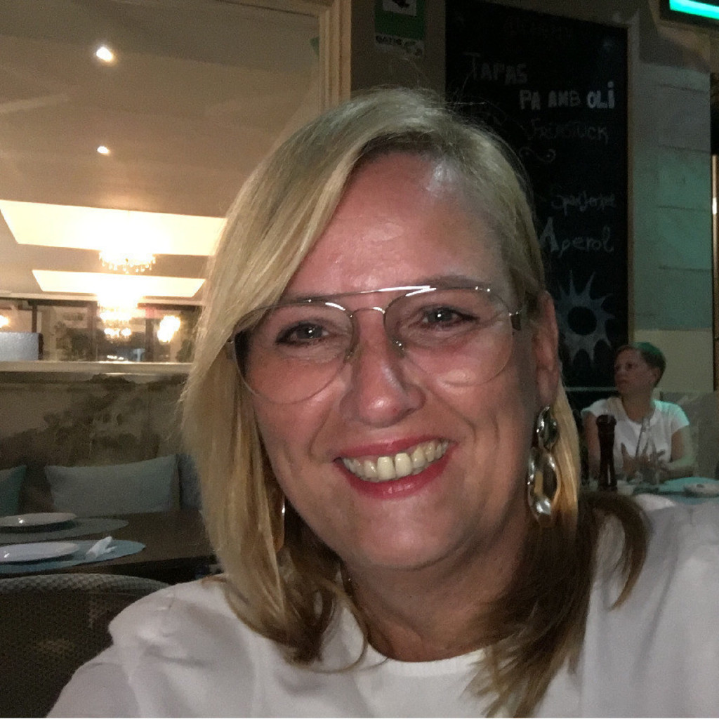 Nicole Hahn's Instagram, Twitter & Facebook on IDCrawl