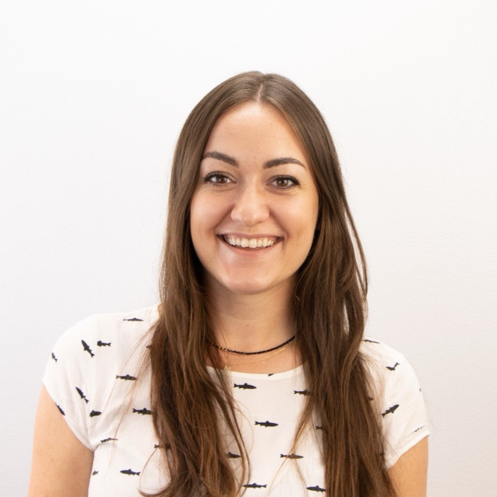 Julia Haderer - Marketing Manager - Iventa. The Human Management Group ...