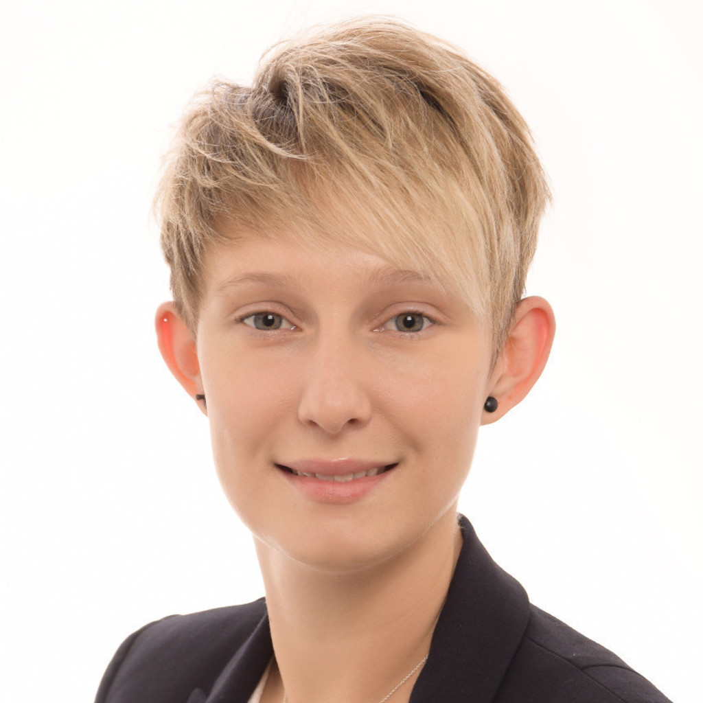 Sabrina Meier - Volljuristin - HUK-COBURG Versicherungsgruppe | XING