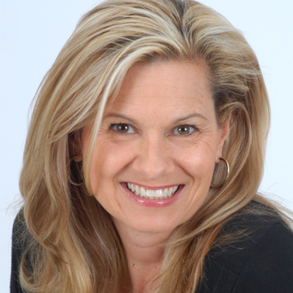 Beth Hawks - President - CoreComm PR | XING