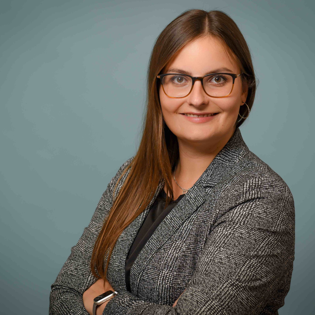 Julia Krause - Stv. Leiterin BeratungsCenter - Stadtsparkasse Augsburg ...
