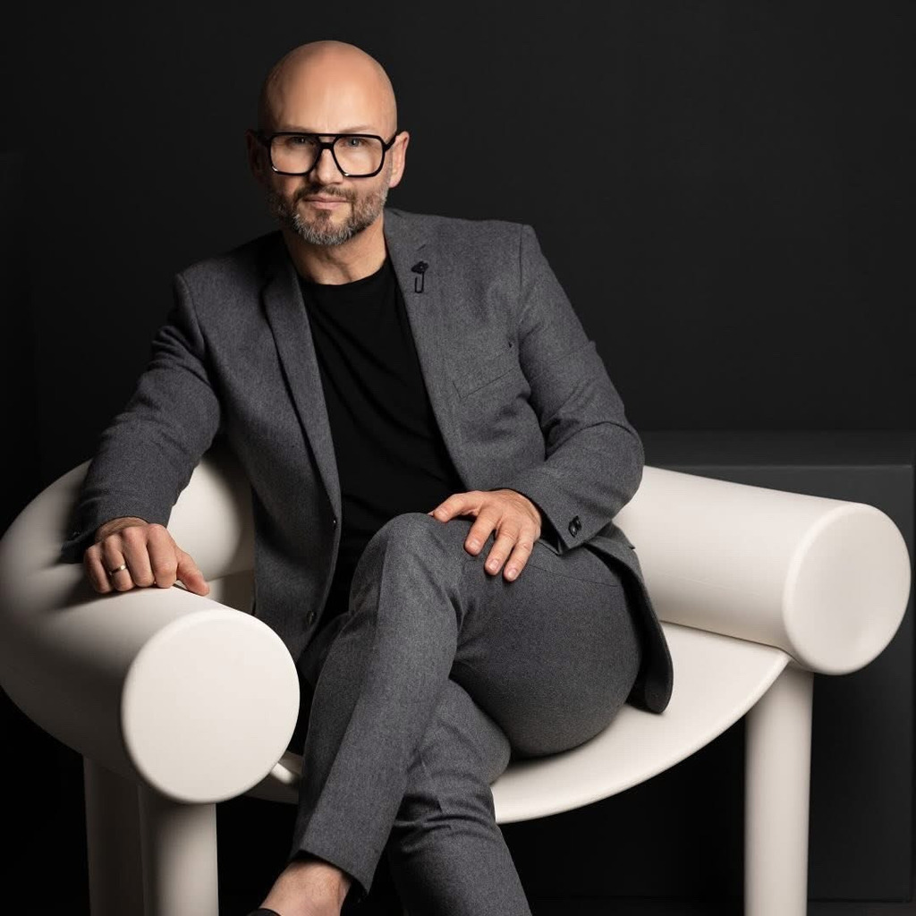 Steffen Neumann - Louis Poulsen - Area Sales Manager BTB/Project - South Germany + Austria ...