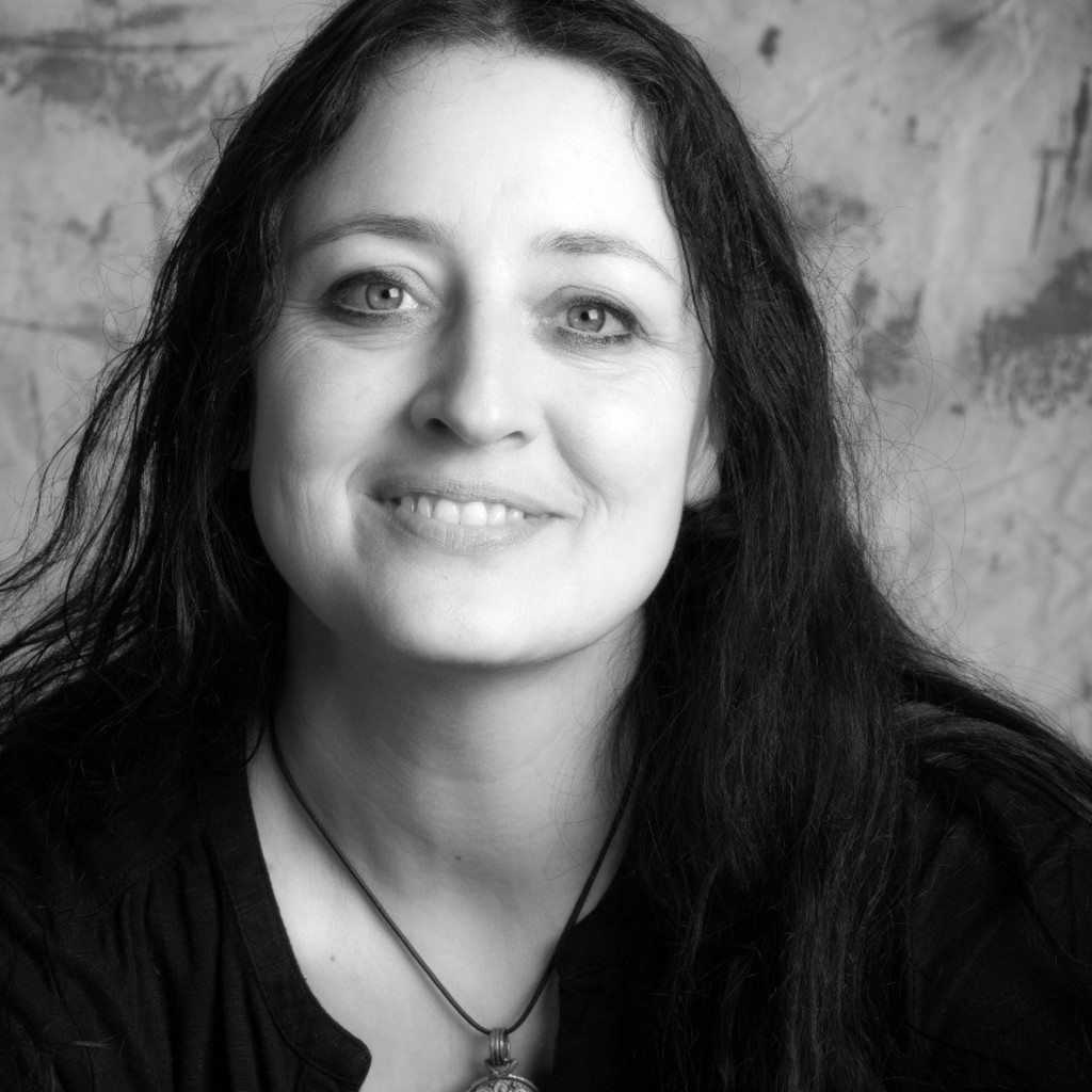 Stephanie Heußlein - Nachrichten - DIE NEUE 107.7 | XING