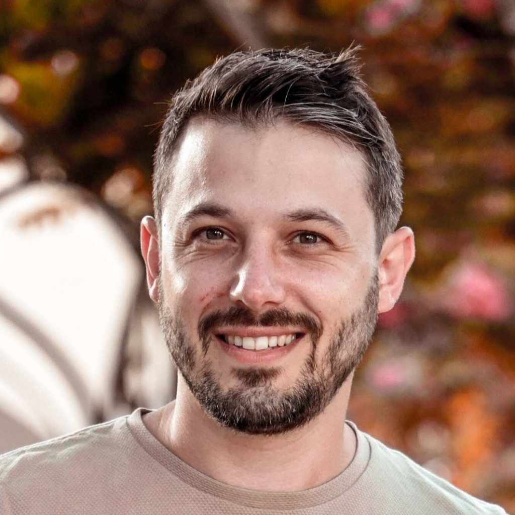 Hefner aus Marktrodach in der Personensuche von Das Telefonbuch