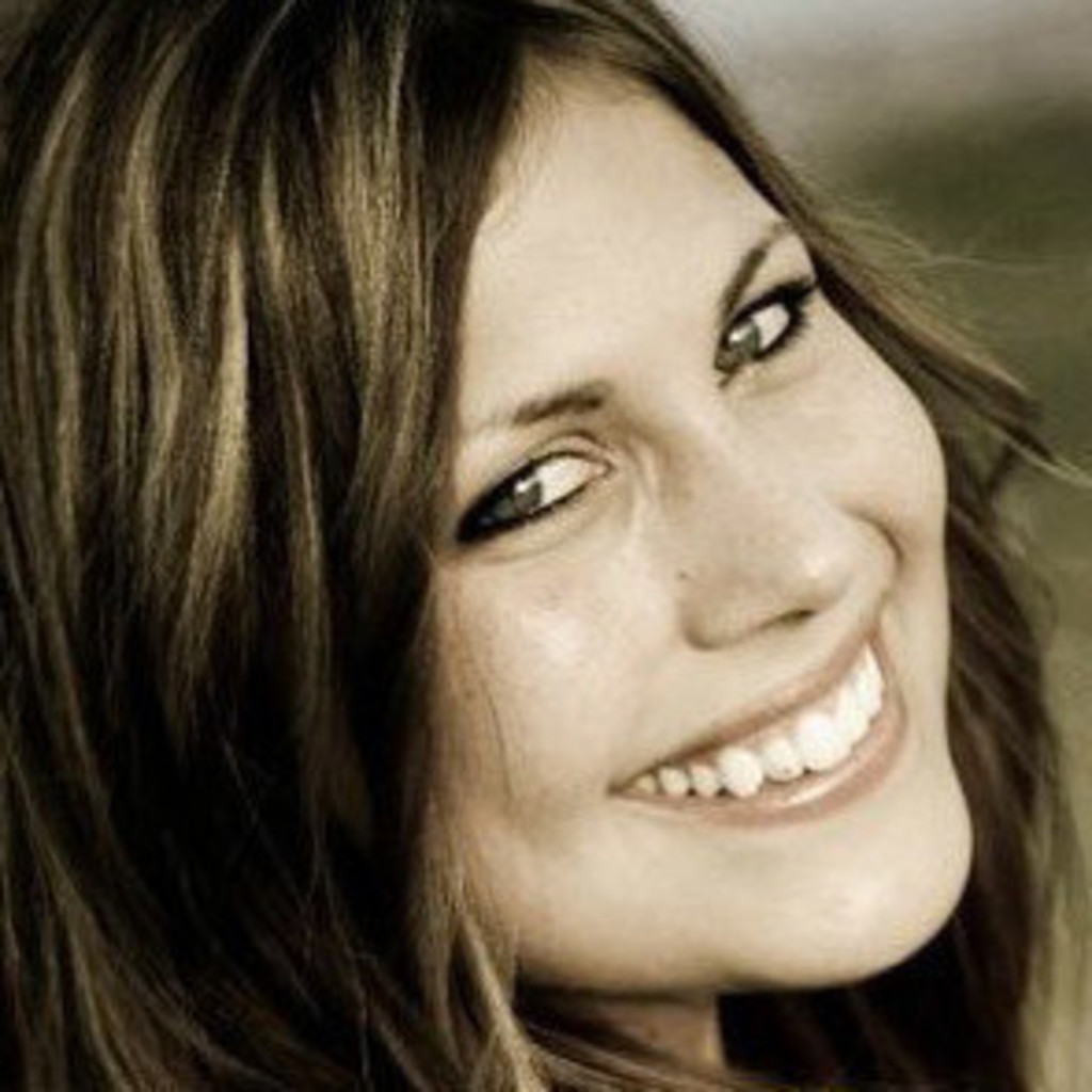 May Swan - Sängerin - May Swan - Musikalische Dienstleistungen | XING