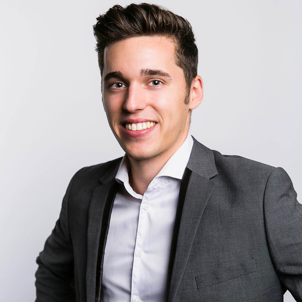 Michael Hofer - Asset Management - AMISOLA Immobilien AG | XING