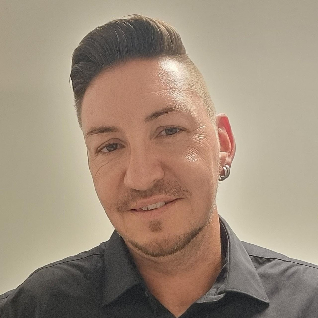 René Reiter - Assistent der Geschäftsleitung / Controlling - Holzer ...