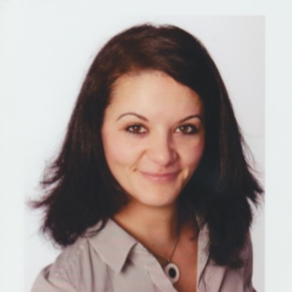 Carolin Müller - Fachspezialist Vertragsmanagement - Volkswagen Group ...