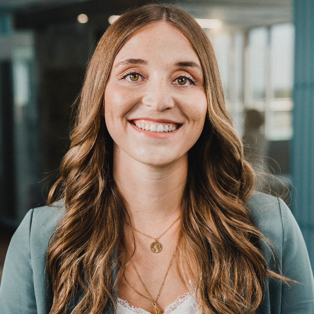 Sophie Roth's Instagram, Twitter & Facebook on IDCrawl