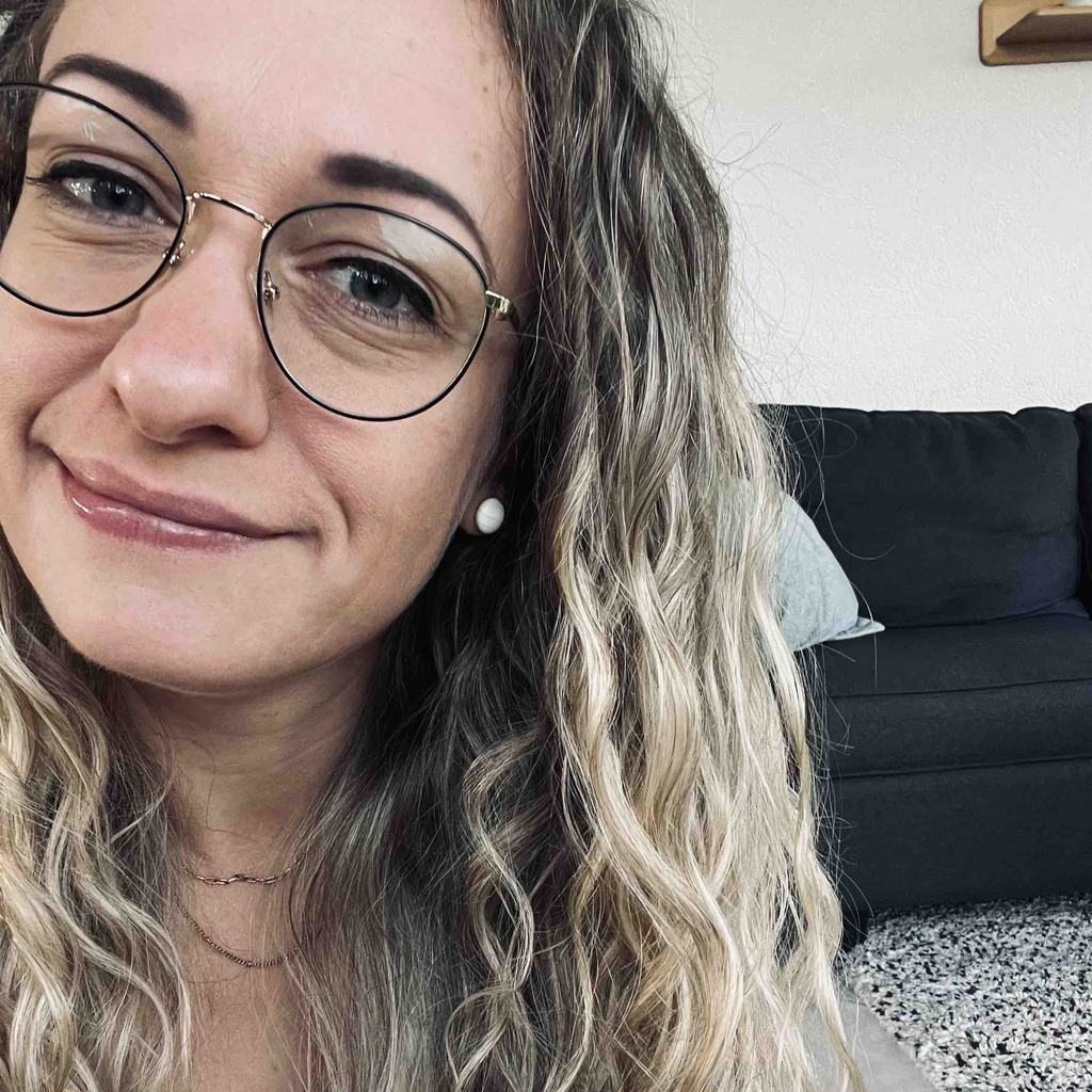 Sabrina Österreich - Sachbearbeiterin Lohnbuchhaltung - MTK Gruppe: B+F ...