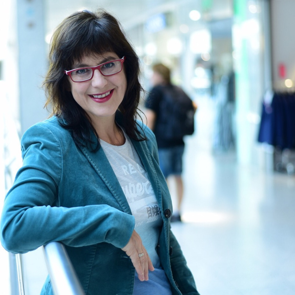 Katharina Putz - TV-Journalistin - Bayerisches Fernsehen/ARD alpha/arte ...