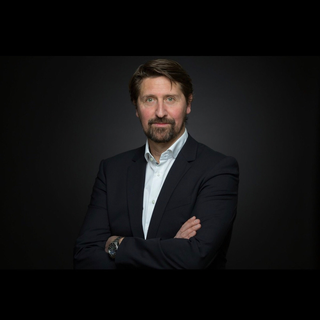 Mario Durin - Sales Repräsentant - Ulli Mahler Eyewear, Tuxedo Eyewear ...