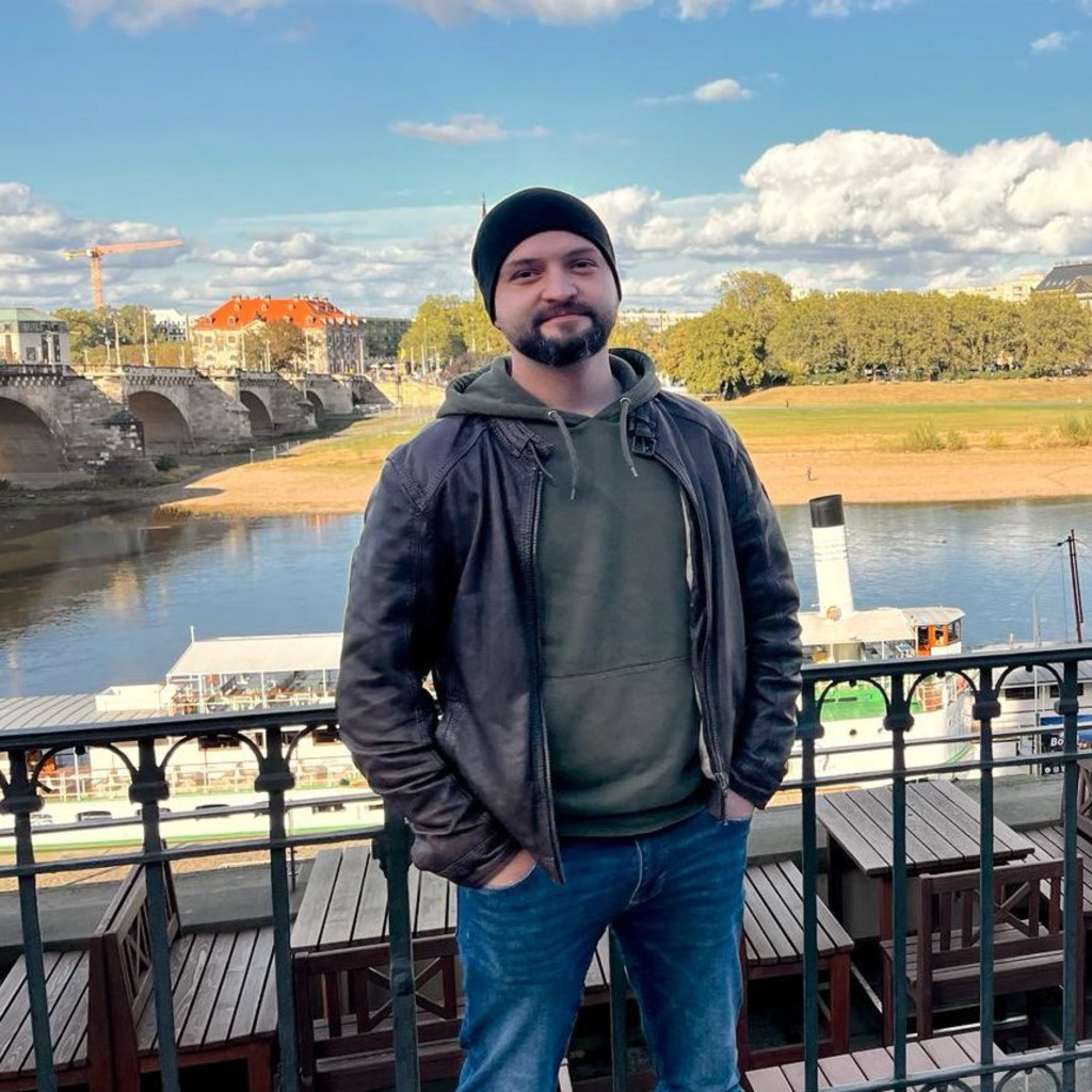 Roman Probst - Maurer/Fliesenleger - Lektro Technik GmbH | XING