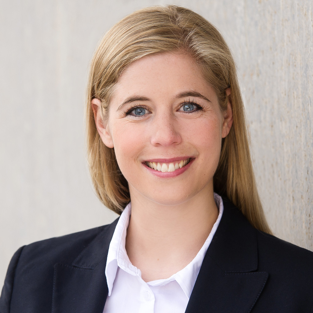 Denise vom Hoff - Head of People and Organizational Development - VNR ...