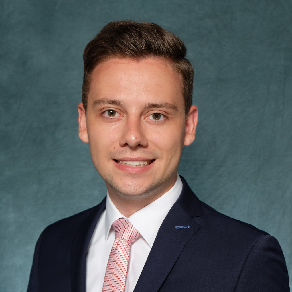 Dominik Sterk - Investment Banking Analyst - Nomura | XING
