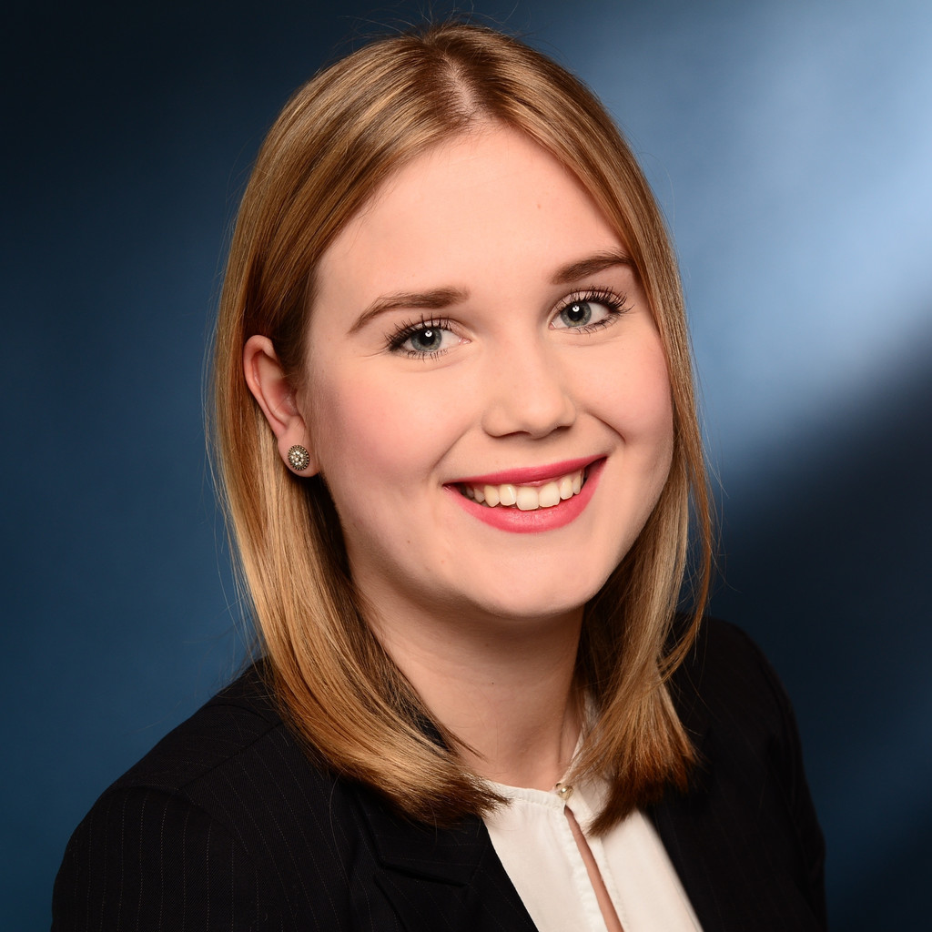 Laura Benz's Instagram, Twitter & Facebook on IDCrawl