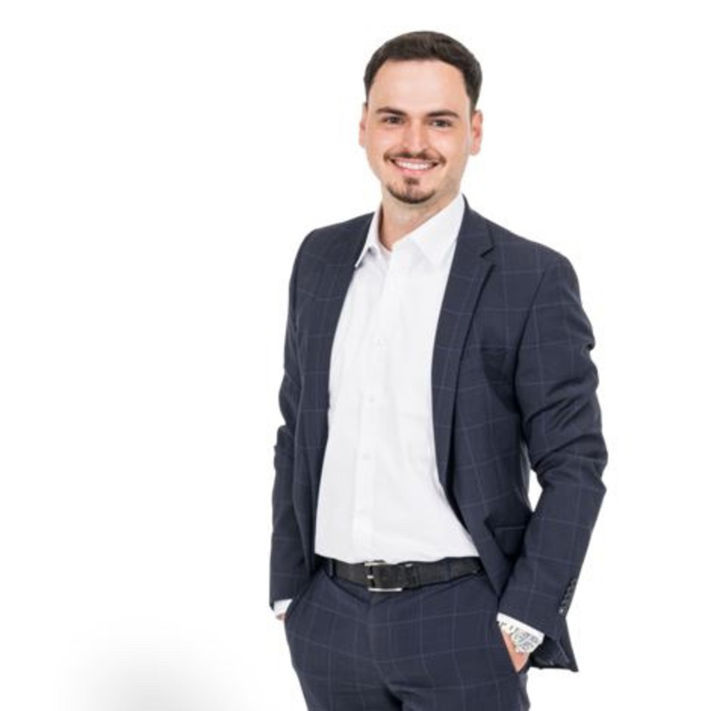 Mike Lion - Immobilienkaufmann - Larbig & Mortag Immobilien Bonn GmbH ...