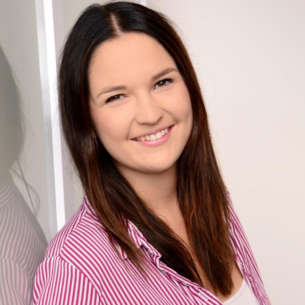 Sarah Kirchner - Teamleiterin Produktdatenmanagement - Cordes & Graefe ...
