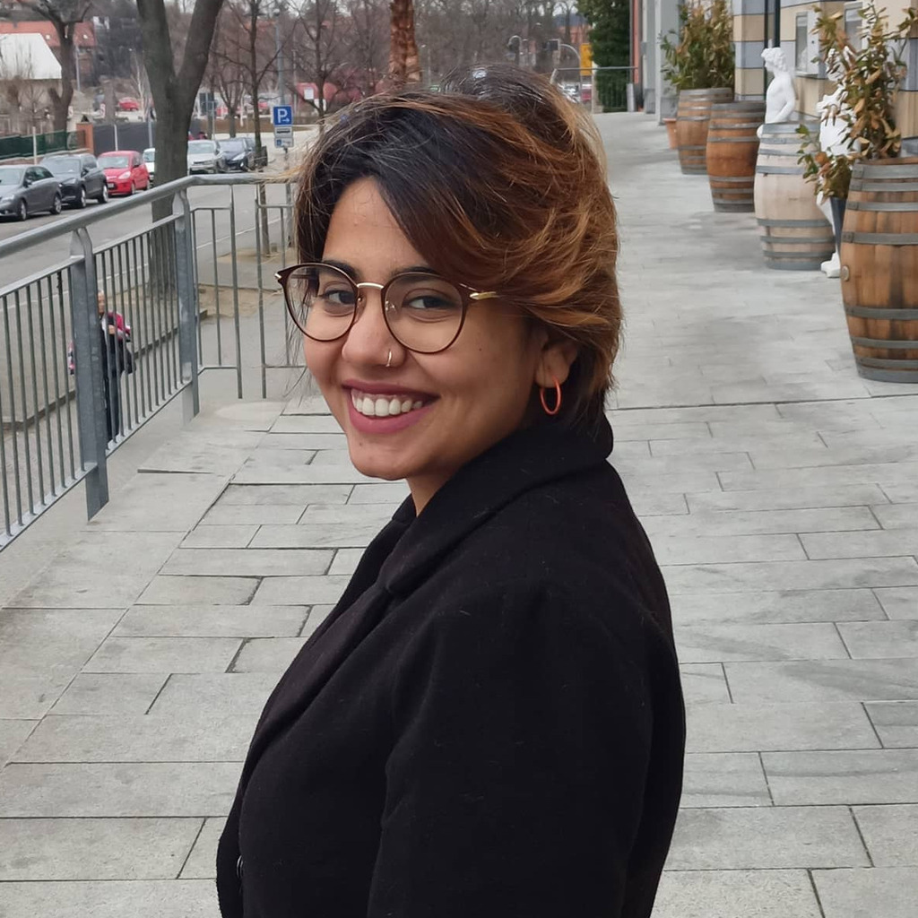 Syeda Sania Alam - Working Student (Digital Product Management) - Dr ...