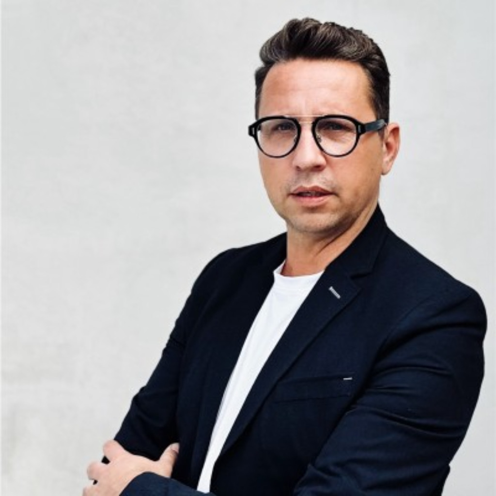 Adam Suhak - Director Channel Sales - Axence | XING