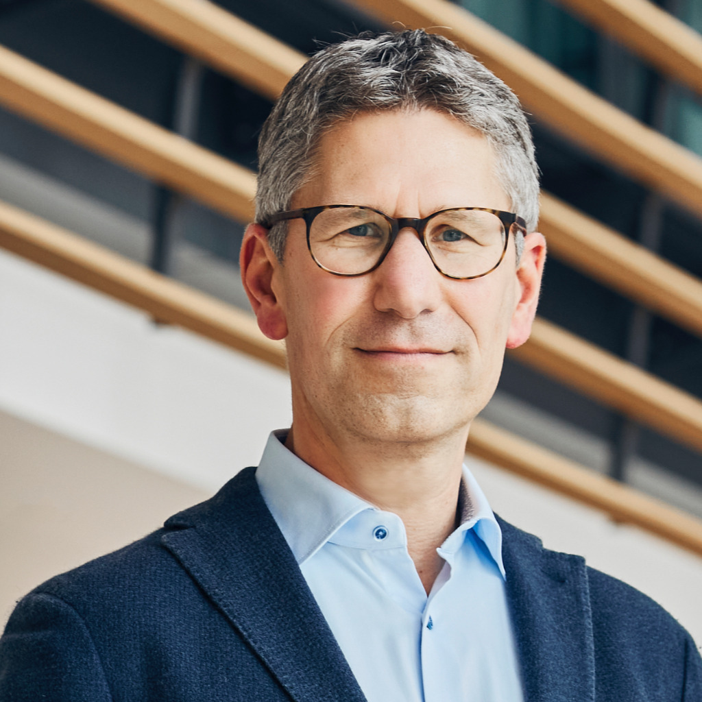 Robert Heinemann - Managing Director Corporate Operations & Solutions ...