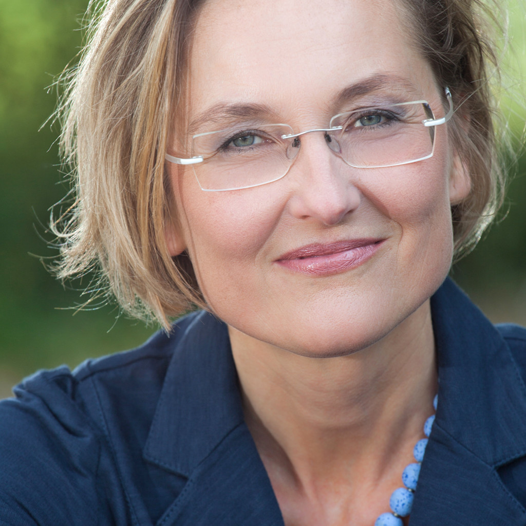 Simone Winter - Kommunikations-Designerin - ... in allen Medien ...