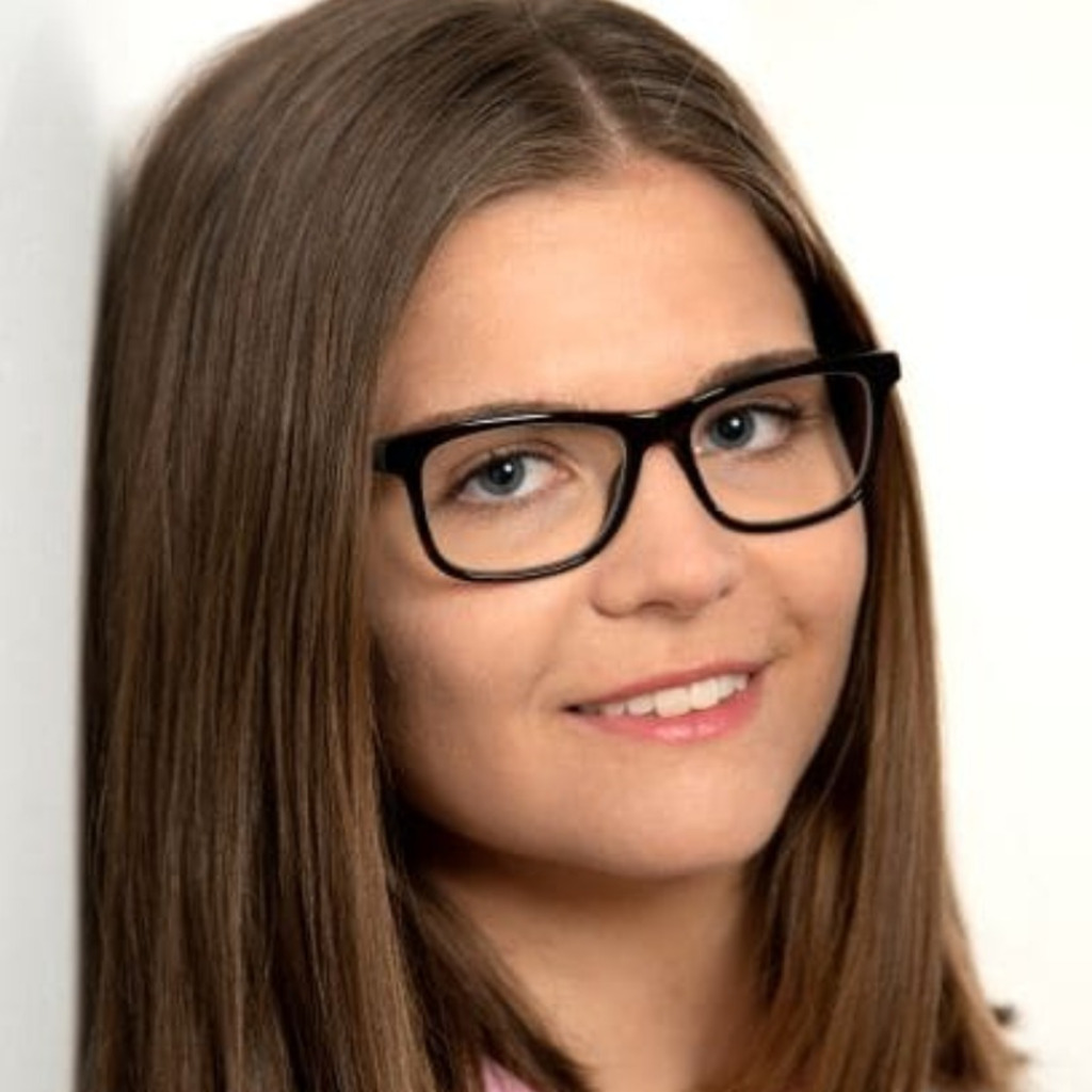 Lisa Neumann - Sportmanagement - Fachhochschule für angewandtes ...