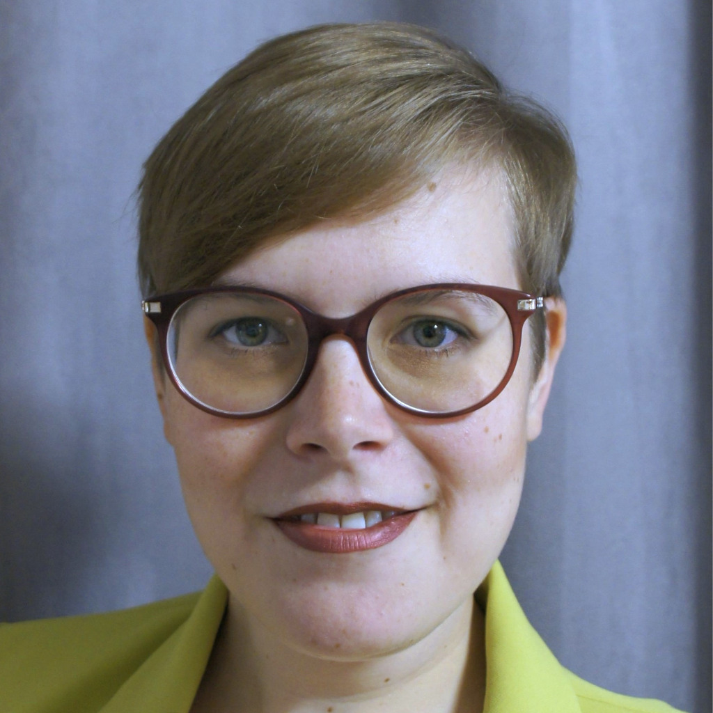 Lisa Pauli's Instagram, Twitter & Facebook on IDCrawl