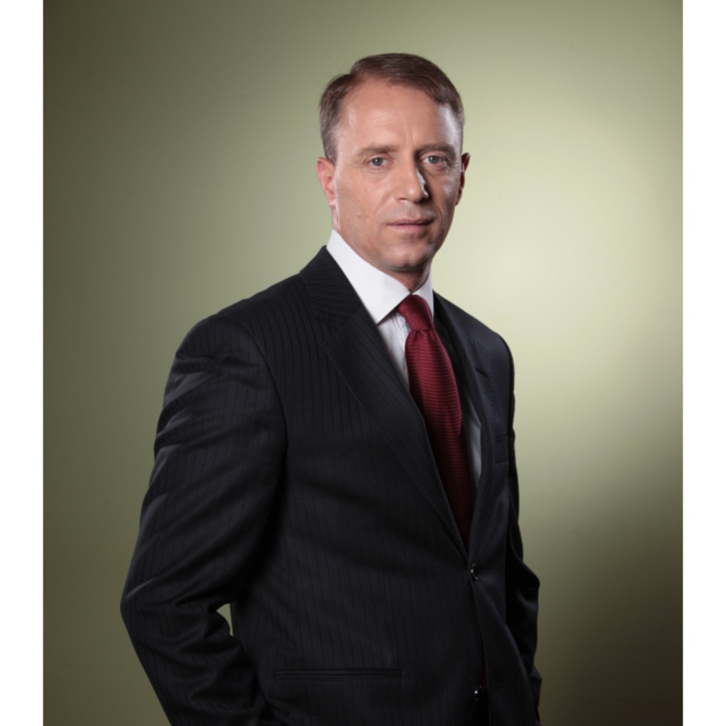 Julian Spassov - Partner - McGregor & Partners | XING