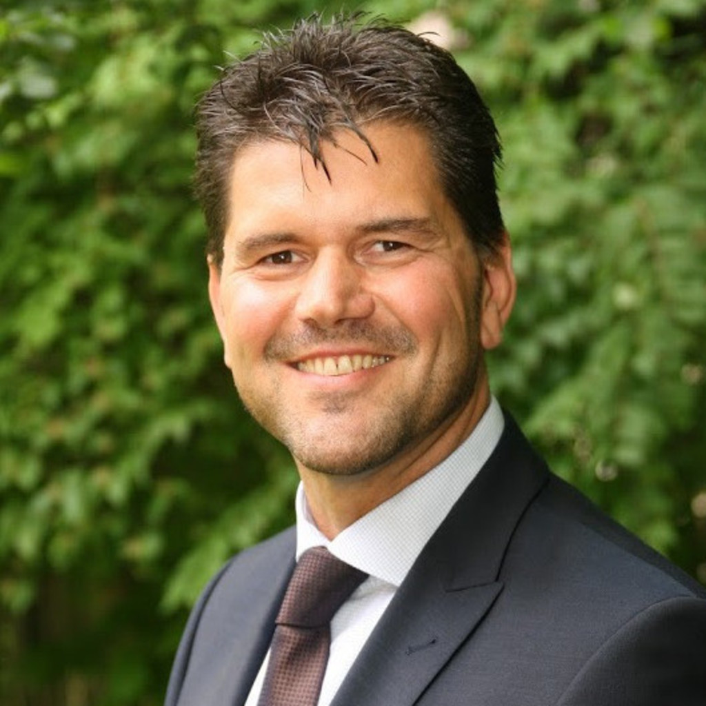 Torsten Schwartz - Direktor Vertrieb Fondsvermögensverwaltung - Baumann ...