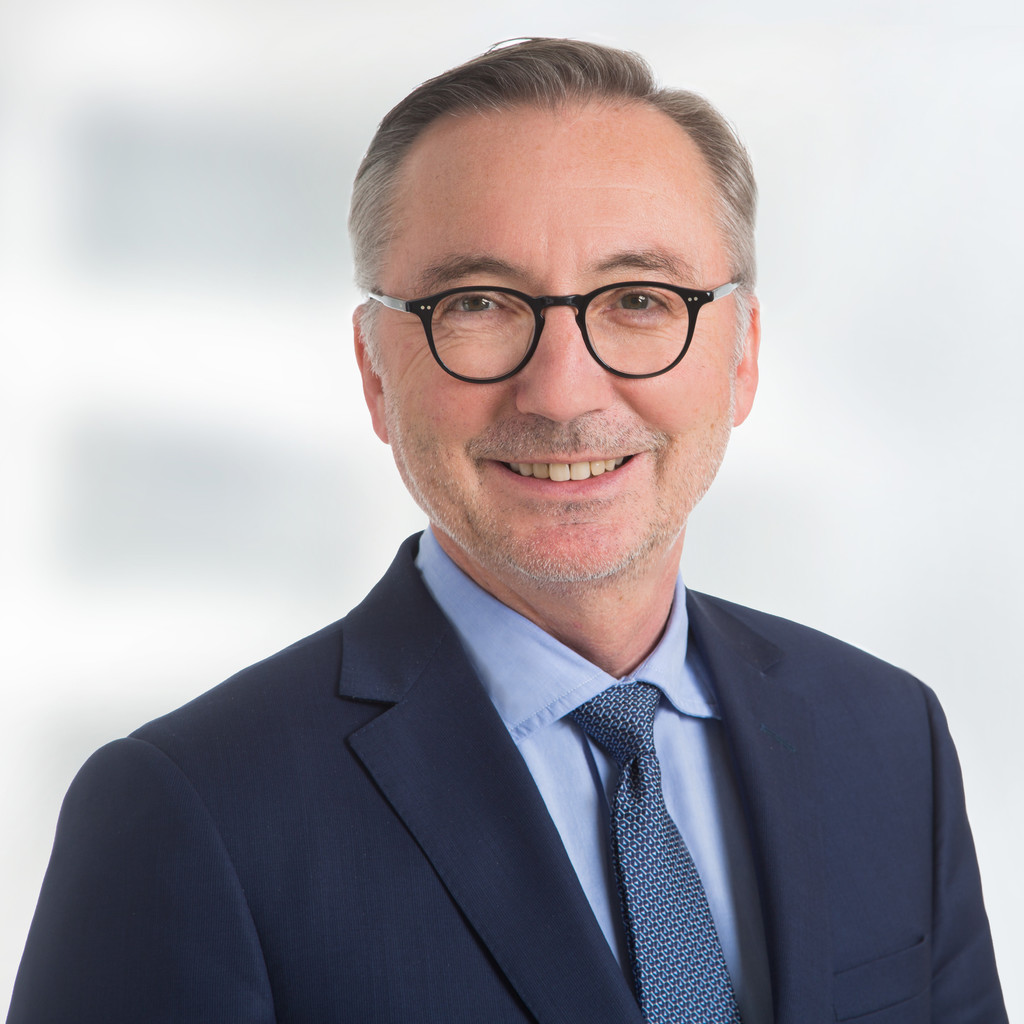 Dr. Peter Fey - Mitglied der Geschäftsleitung - Dr. Wieselhuber ...