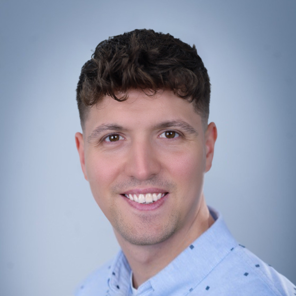 Alexander Demuro - Designer Tobacco - ProFILE Communication GmbH | XING